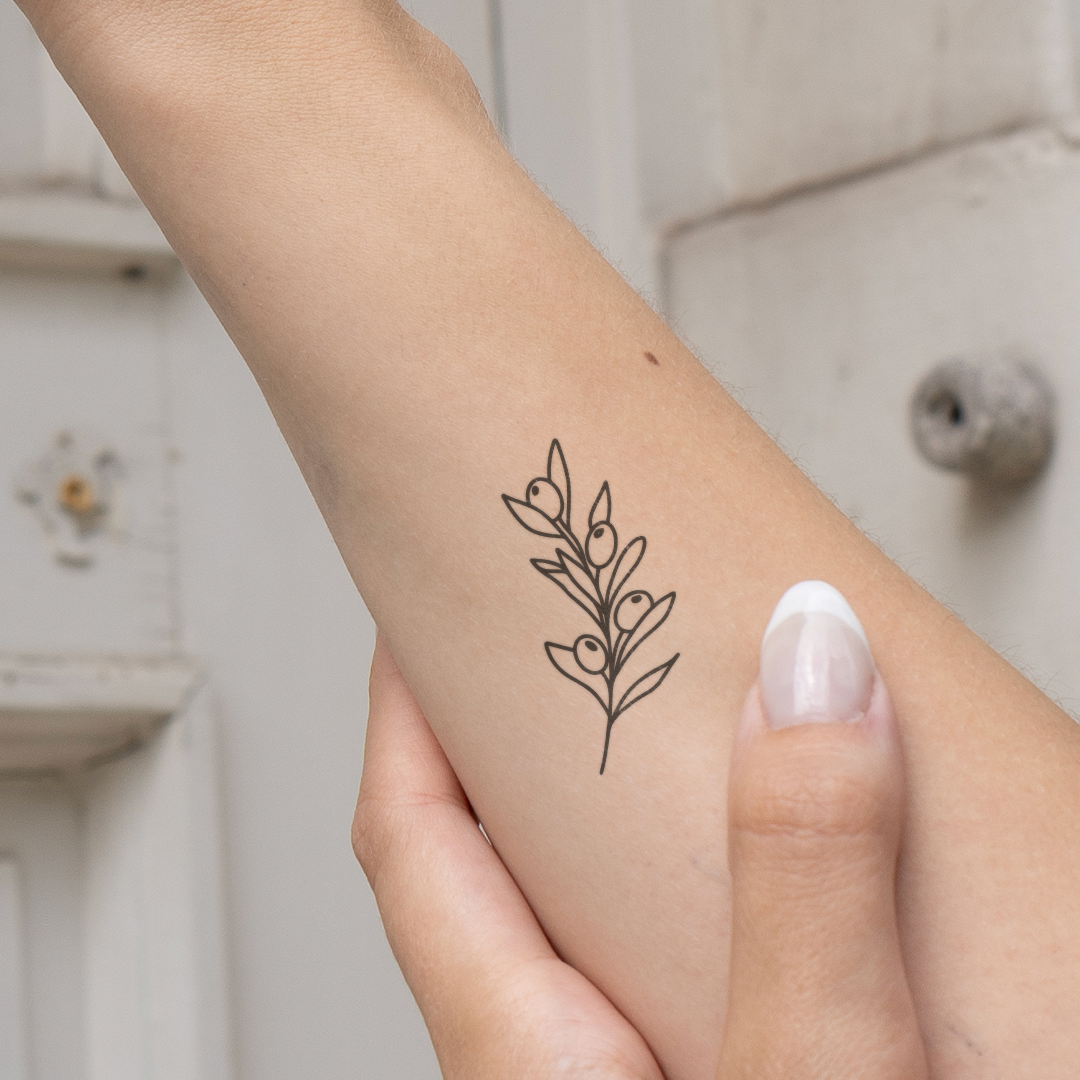 Mistletoe Tattoo | 2 week temporary tattoo | Inkster